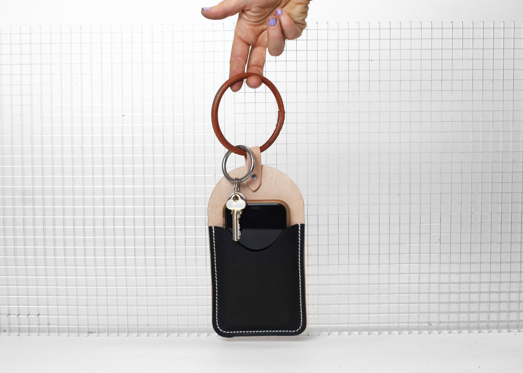 Crescent phone pocket – Elbow Workshop